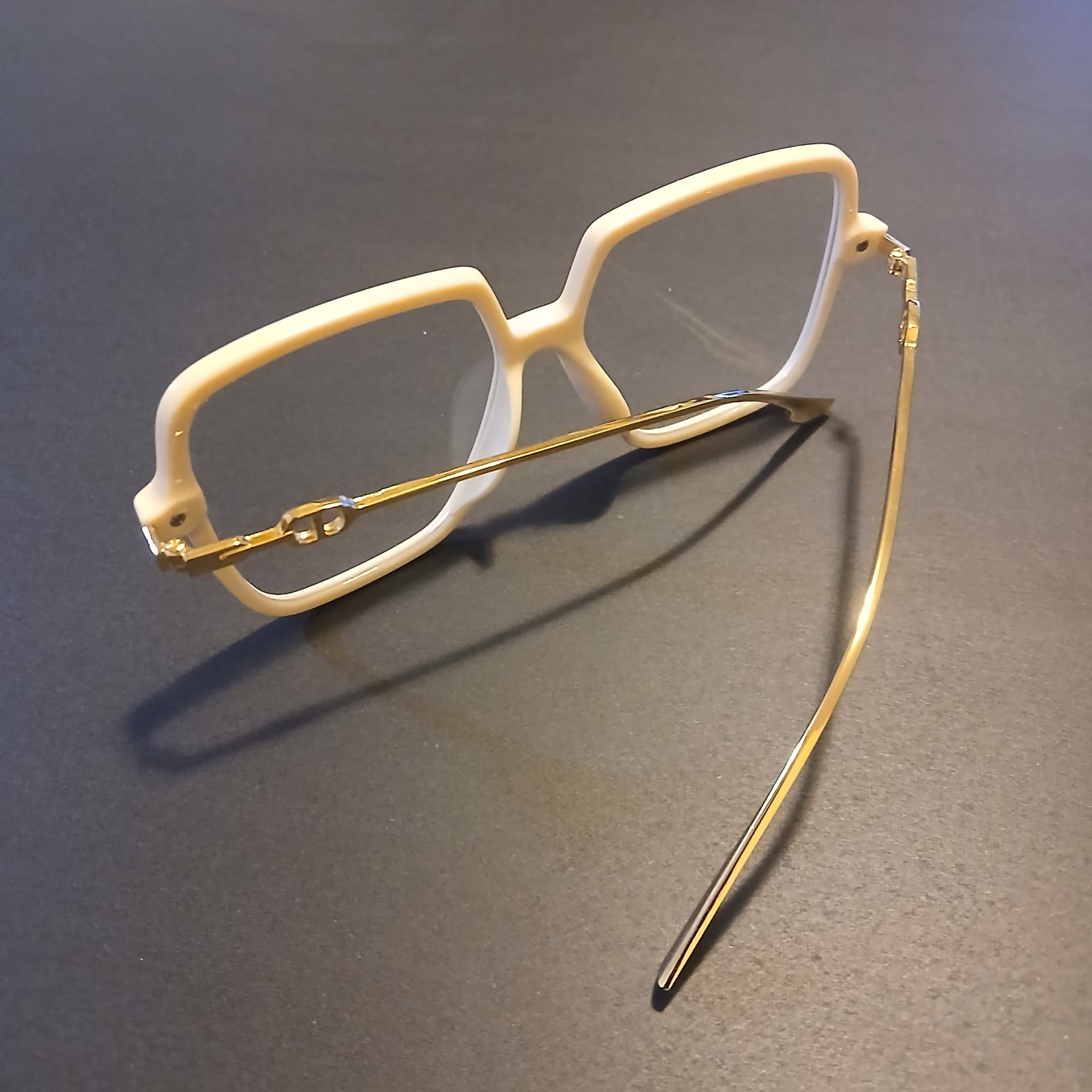Thin Cream White Squares with Gold Details – WeConnect Marketplace